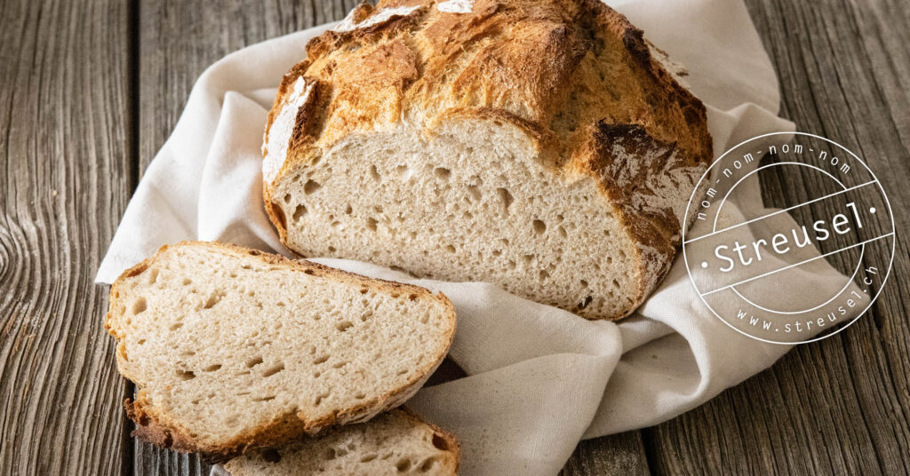 Rustikales Ruchbrot mit Übernachtgare – Rezept von Streusel