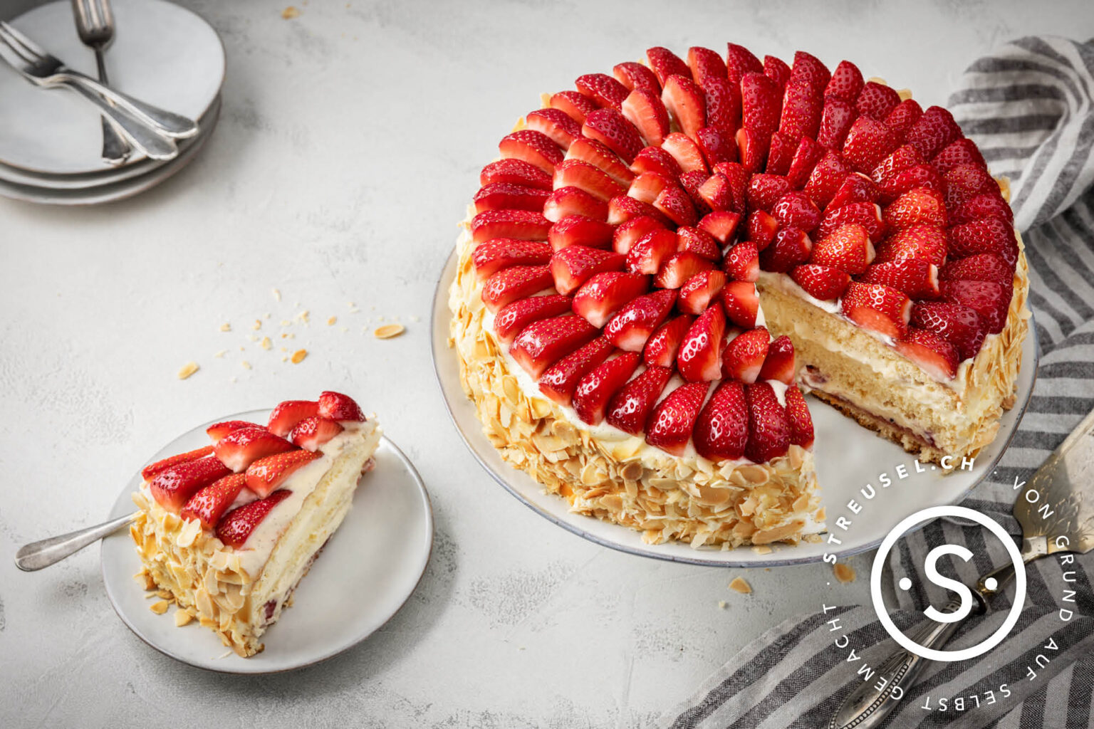 Erdbeertorte mit Vanillecreme – Rezept von Streusel